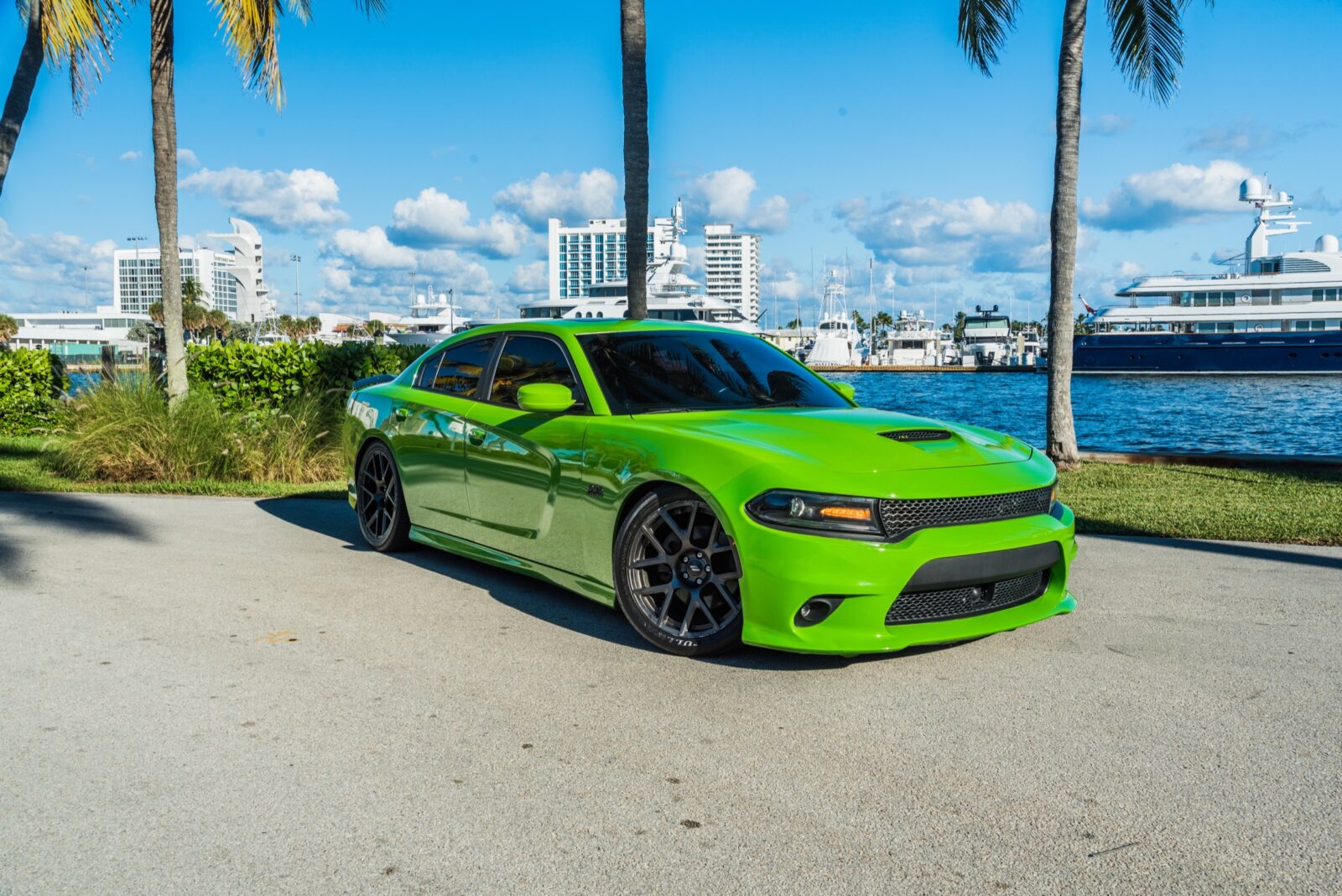 Dodge Charger Daytona - Vip Miami Auto