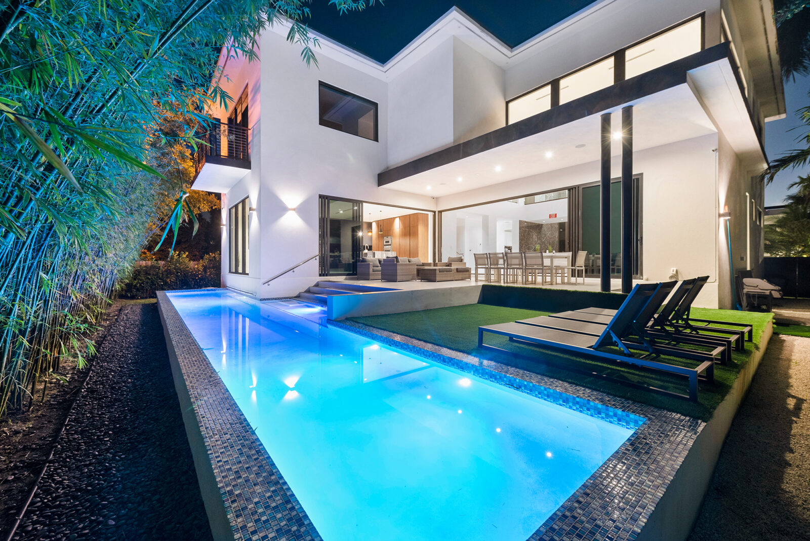 VILLA NAUTICA - Vip Miami Auto